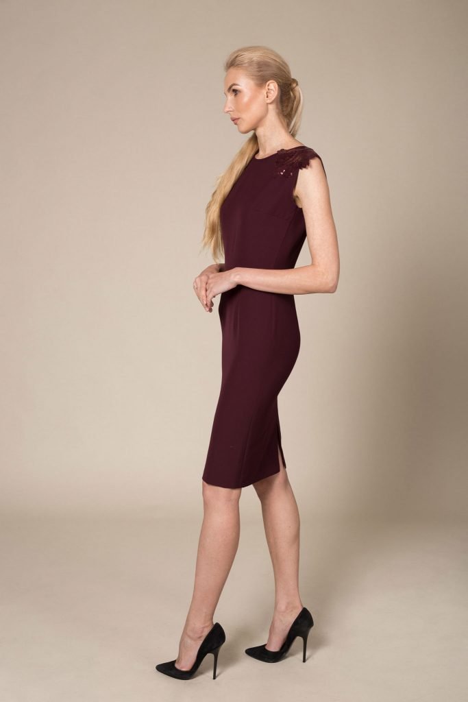 Burgundy bodycon midi dress with sequined shoulder detail - Le Parole